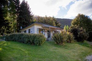 Lake Hawea Camping Ground and Holiday Accommodation | The Camp