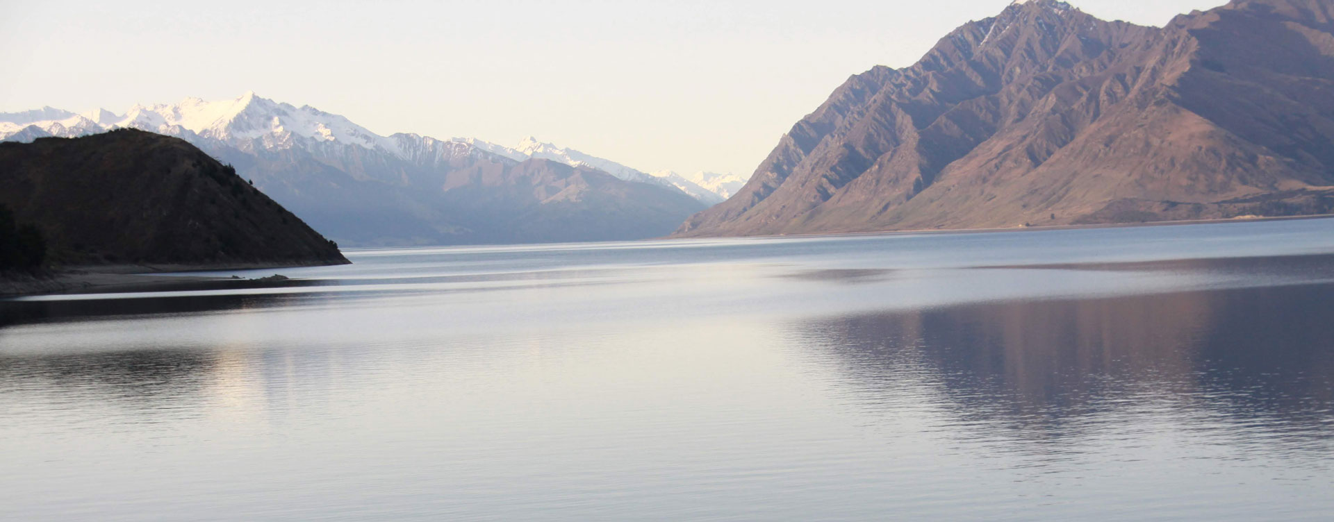 Lakeside cabin - The Camp | Lake Hawea Holiday Park & Campground